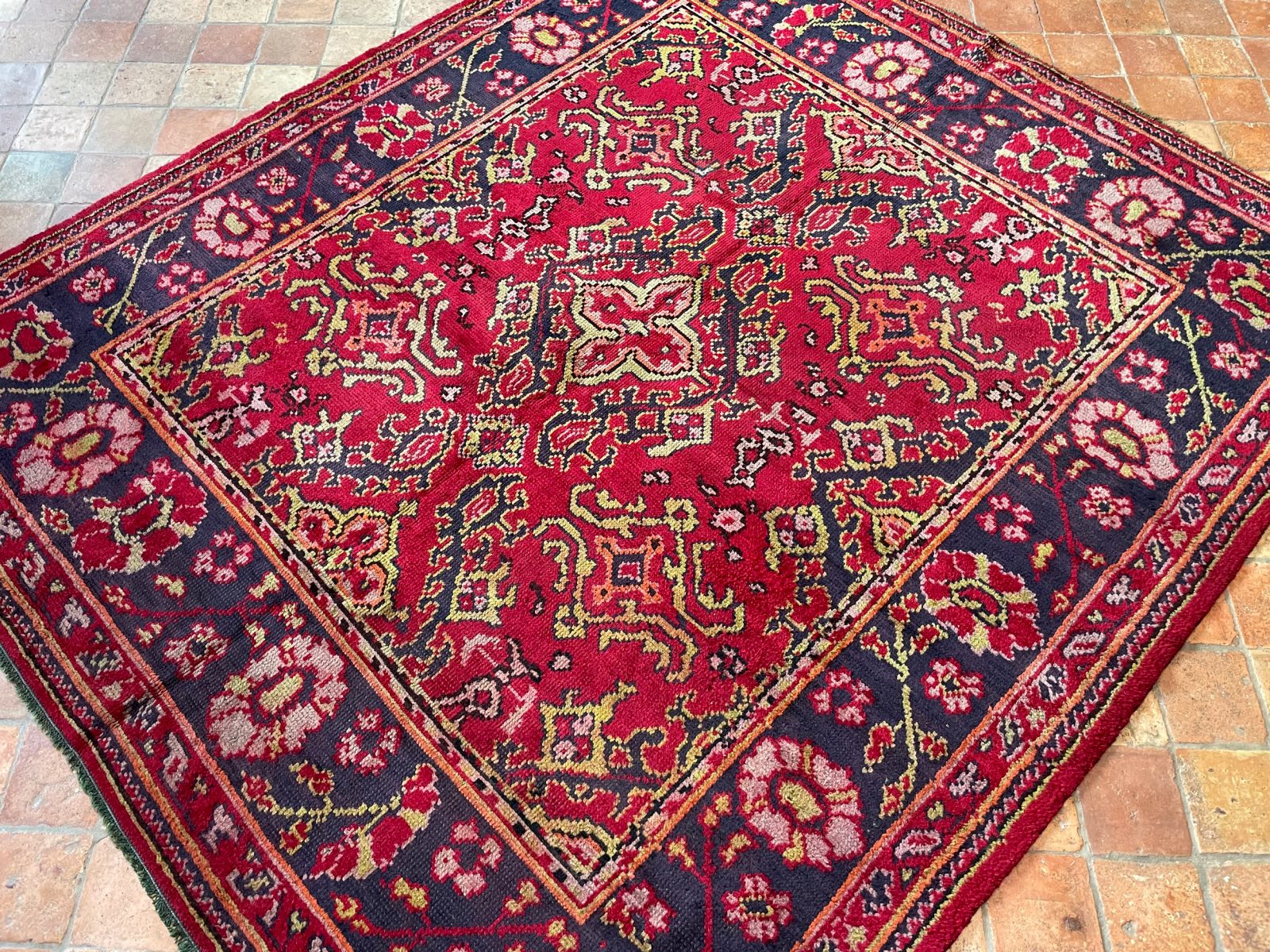 Antique Donegal carpet, Ushak design - Farnham Antique Carpets